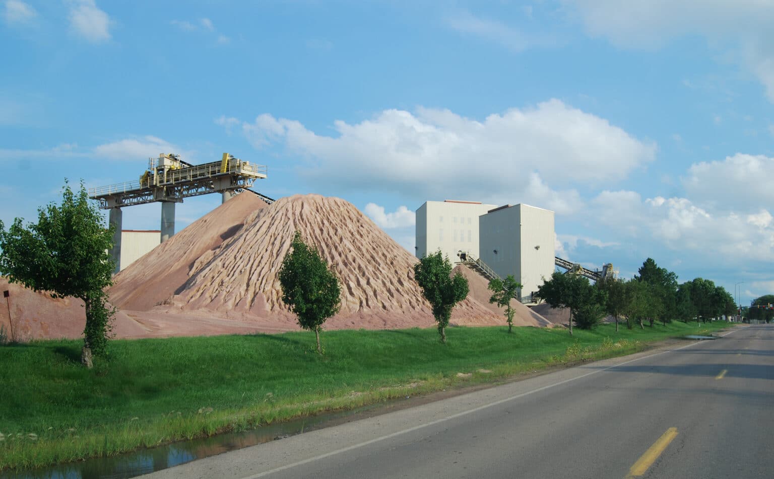 Quartzite Processing Facility and Secondary Processing System - TKDA